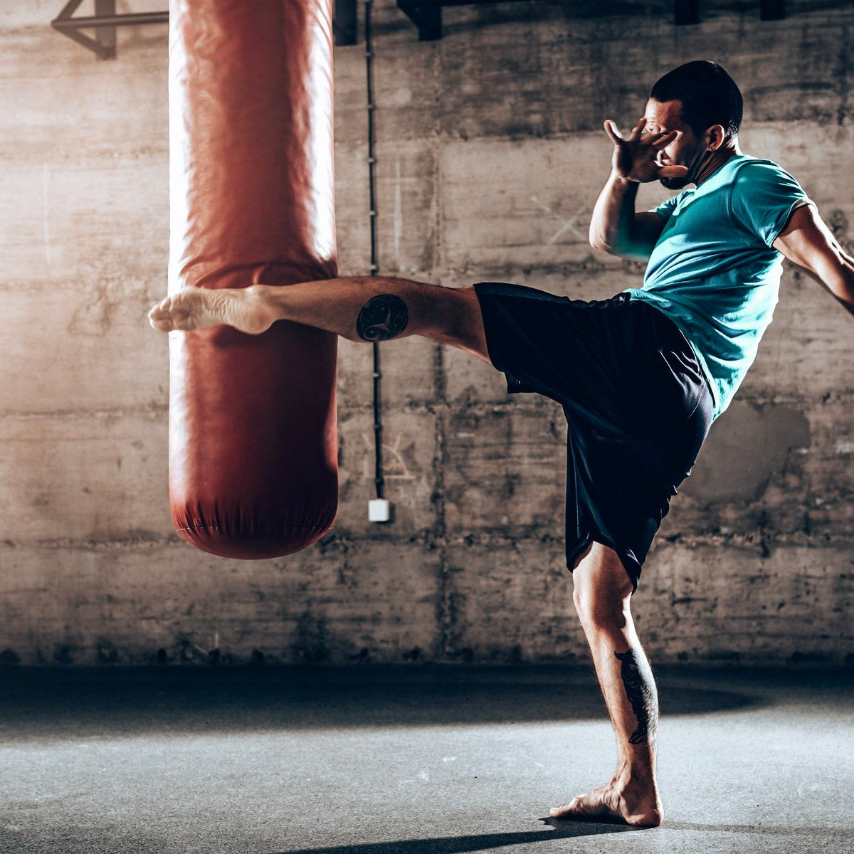 How to Perfect Your Kickboxing Stance and Techniques – Aamron